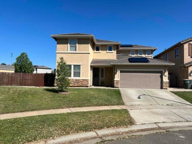 4 Br, 3 bath, Single Family 5529 Trailhead Loop