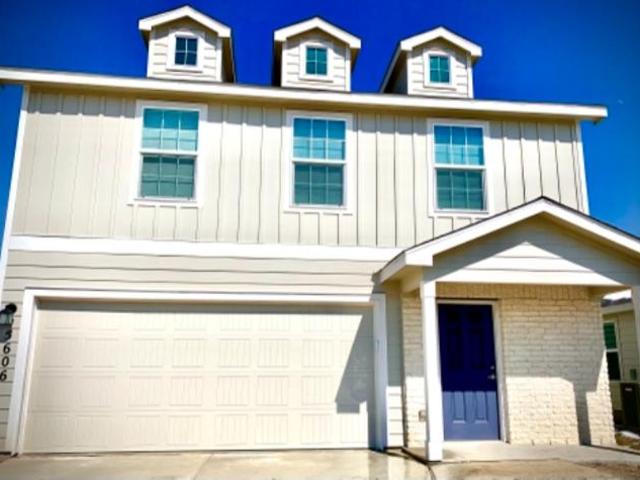 4 Br, 3 bath, Single Family 5606 Willow Breeze