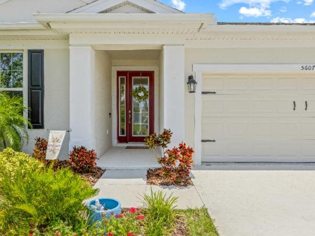 4 Br, 3 bath, Single Family 5607 Limelight Dr