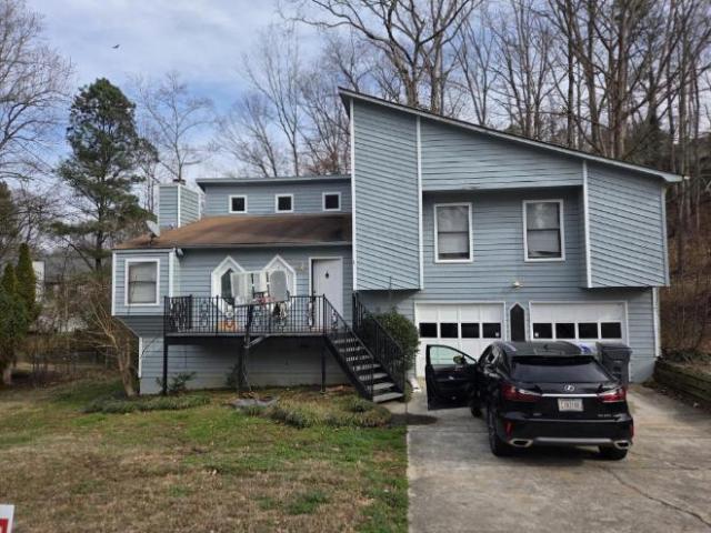 4 Br, 3 bath, Single Family 5625 Princeton Oaks Dr