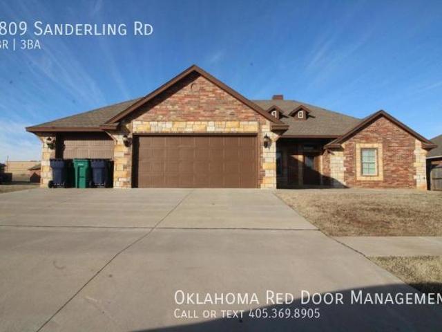 4 Br, 3 bath, Single Family 5809 Sanderling Rd
