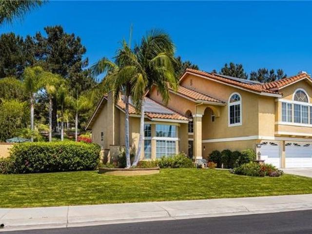 4 Br, 3 bath, Single Family 5860 Vista Del Mar