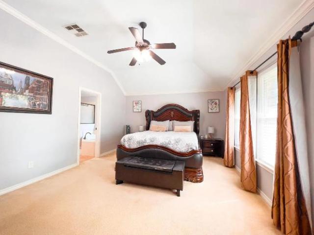 4 Br, 3 bath, Single Family 5915 Ivy Glen Dr