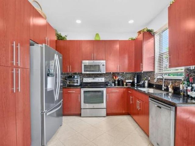 4 Br, 3 bath, Single Family 5018 Starblaze Drive