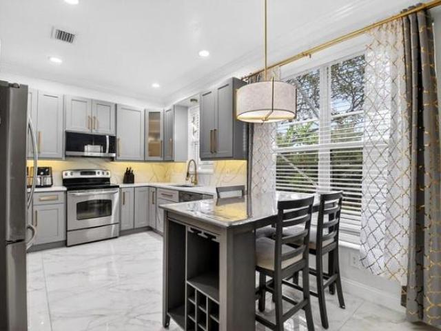4 Br, 3 bath, Single Family 5029 Starblaze Drive