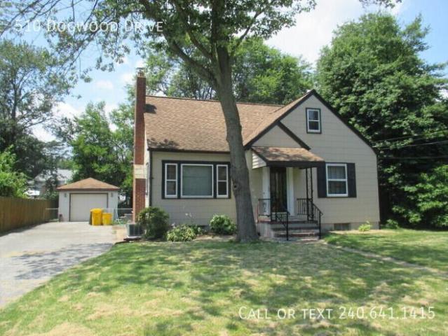 4 Br, 3 bath, Single Family 510 Dogwood Drive