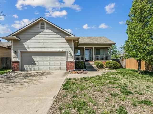 4 Br, 3 bath, Single Family 5125 N Blackhawk St