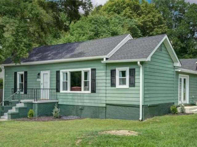 4 Br, 3 bath, Single Family 512 Glovenia St