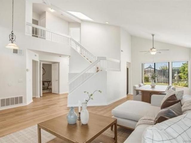4 Br, 3 bath, Single Family 5375 Rio Plata Dr