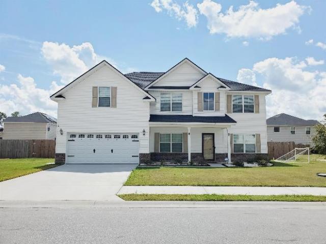 4 Br, 3 bath, Single Family 65 Thorp Circle