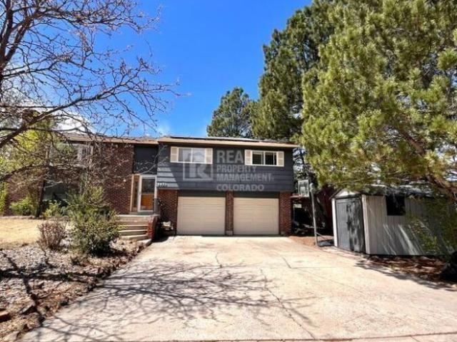 4 Br, 3 bath, Single Family 6630 Brook Park Dr