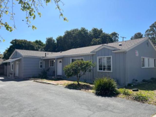 4 Br, 3 bath, Single Family 6891 Pasado Rd
