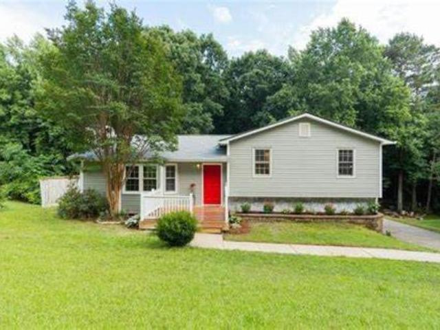 4 Br, 3 bath, Single Family 68 Hidden Branches Dr