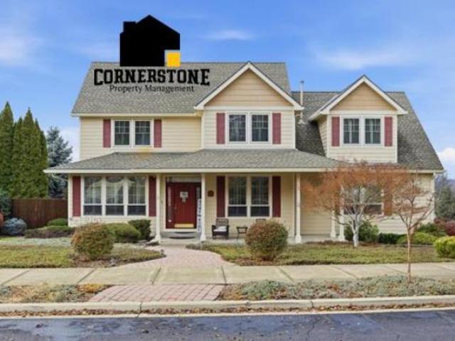 4 Br, 3 bath, Single Family 69 Greenmoor Dr
