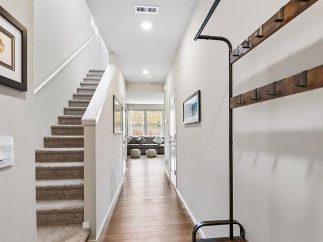 4 Br, 3 bath, Single Family 6016 Addison Rd SW