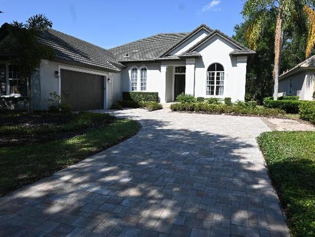4 Br, 3 bath, Single Family 6119 Foxfield Court