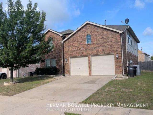 4 Br, 3 bath, Single Family 6125 Shad Dr