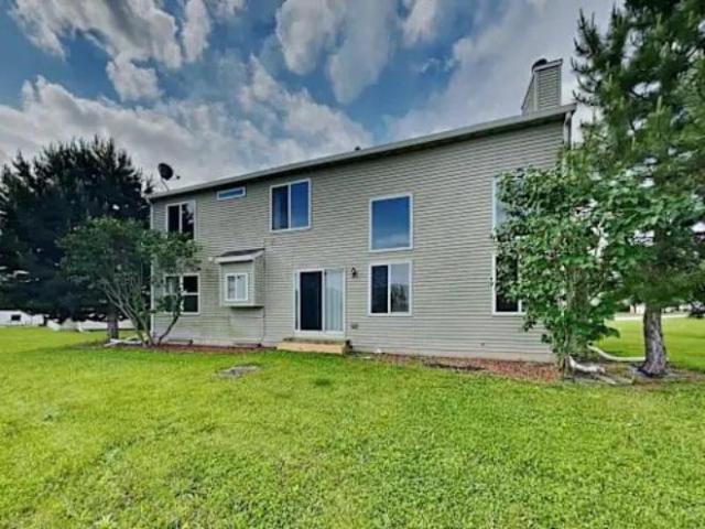 4 Br, 3 bath, Single Family 6220 Pond View Dr