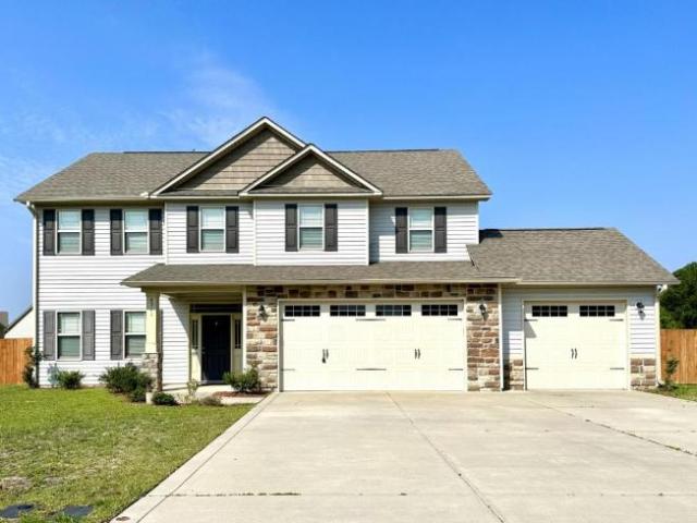4 Br, 3 bath, Single Family 6311 Jacobs Creek Cir