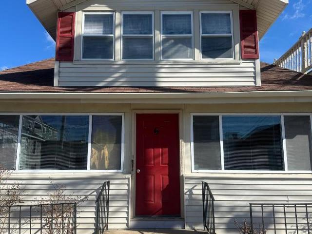 4 Br, 3 bath, Single Family 6 M Street