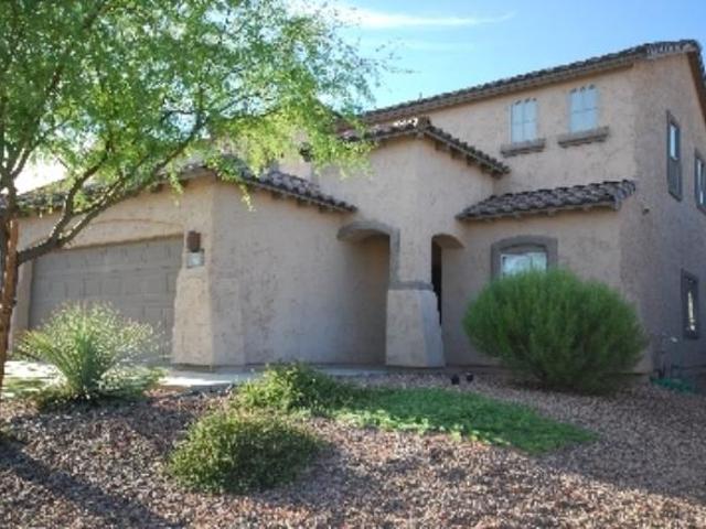 4 Br, 3 bath, Single Family 768 W Calle Valenciana