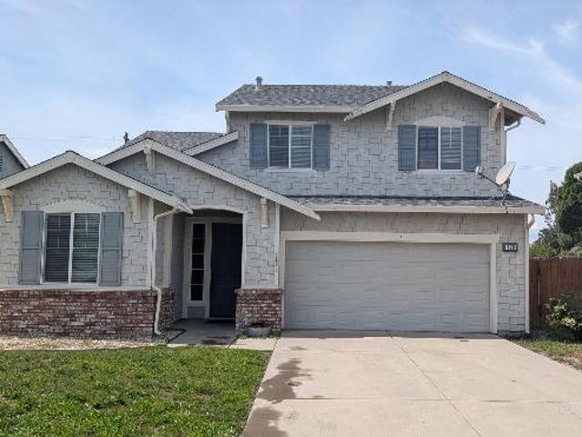 4 Br, 3 bath, Single Family 770 Main Street