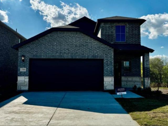 4 Br, 3 bath, Single Family 700 Trace Trail