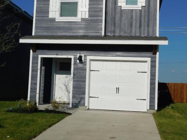 4 Br, 3 bath, Single Family 7011 Jessamine Dr