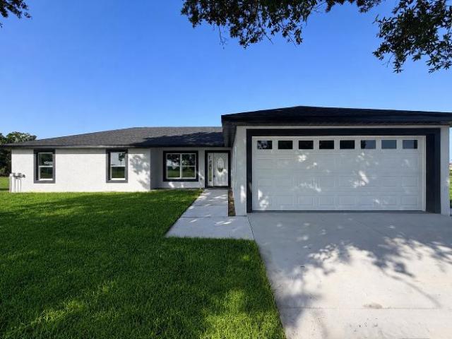 4 Br, 3 bath, Single Family 7016 Golf Club Dr