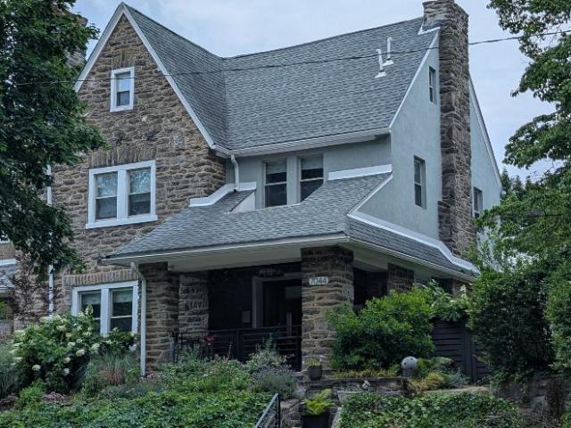 4 Br, 3 bath, Single Family 7044 Lincoln Drive