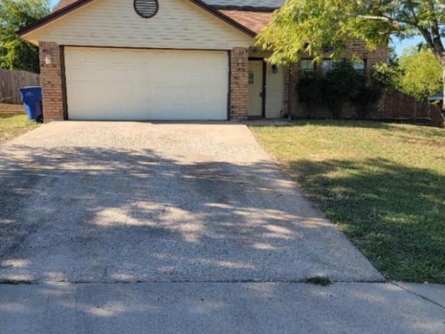 4 Br, 3 bath, Single Family 704 Atkinson Ave