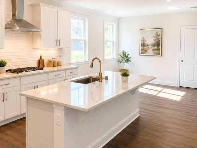 4 Br, 3 bath, Single Family 708 Longleaf Grove Ln