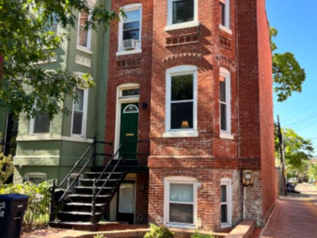 4 Br, 3 bath, Single Family 710 7th St Ne