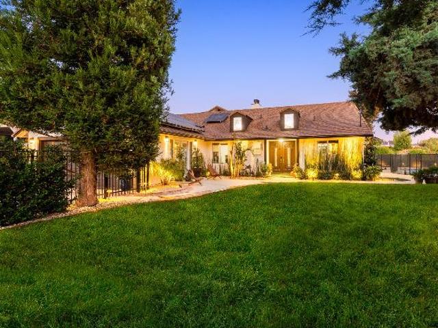 4 Br, 3 bath, Single Family 7130 Gateshead Way