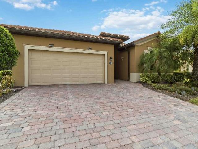 4 Br, 3 bath, Single Family 7156 Marsh View Ter