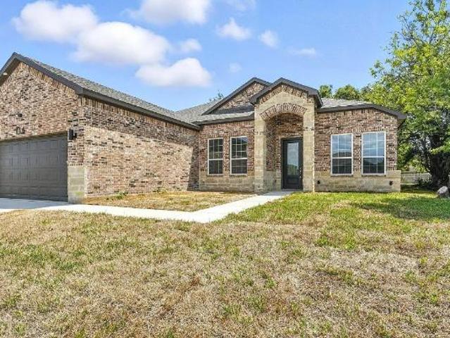 4 Br, 3 bath, Single Family 716 Oak Creek Dr