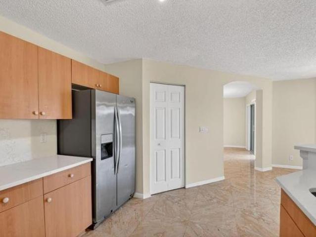 4 Br, 3 bath, Single Family 738 Perdido Heights Drive