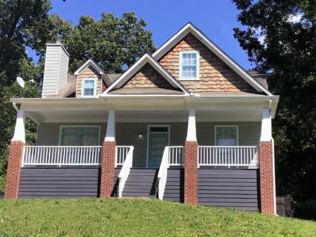 4 Br, 3 bath, Single Family 7 Edwin Place