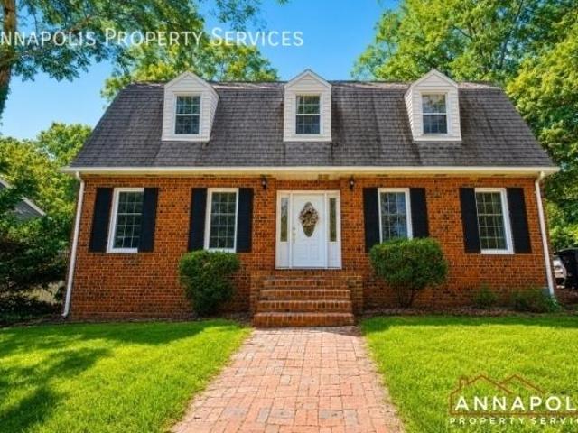 4 Br, 3 bath, Single Family 843 Harbor View Terrace