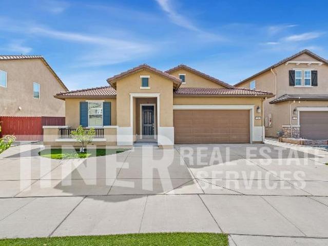 4 Br, 3 bath, Single Family 8409 Stara St