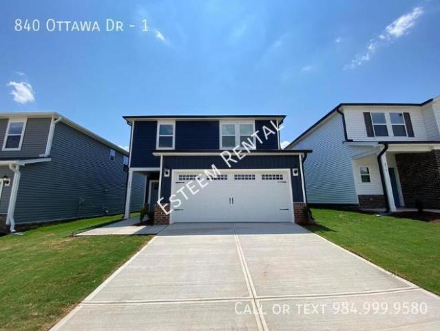4 Br, 3 bath, Single Family 840 Ottawa Dr