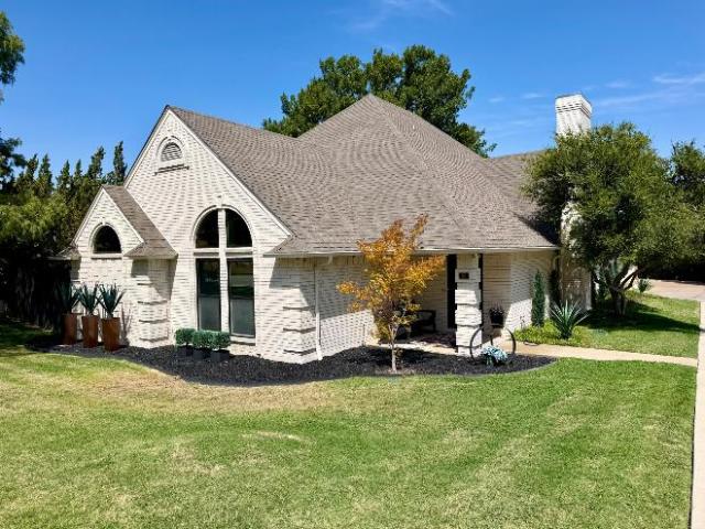 4 Br, 3 bath, Single Family 86 Legend Rd