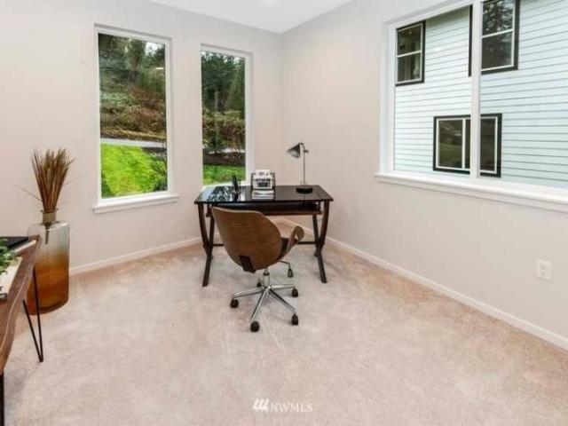 4 Br, 3 bath, Single Family 8710 100th St SW