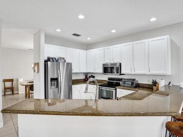 4 Br, 3 bath, Single Family 8876 Sandy Crest Lane