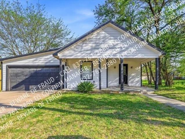 4 Br, 3 bath, Single Family 807 Wyatt Street
