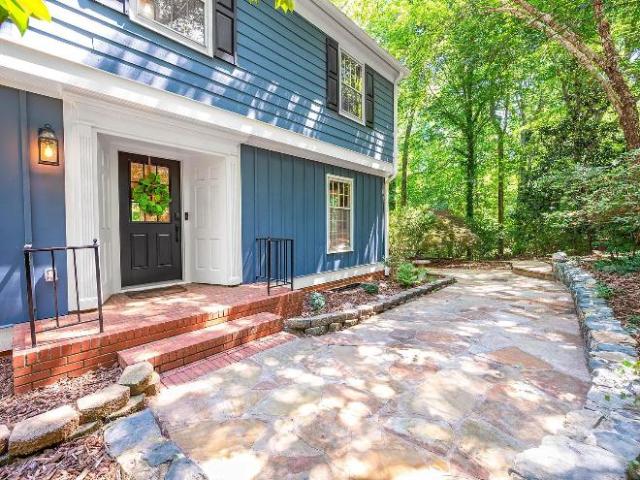 4 Br, 3 bath, Single Family 811 Kings Mill Rd