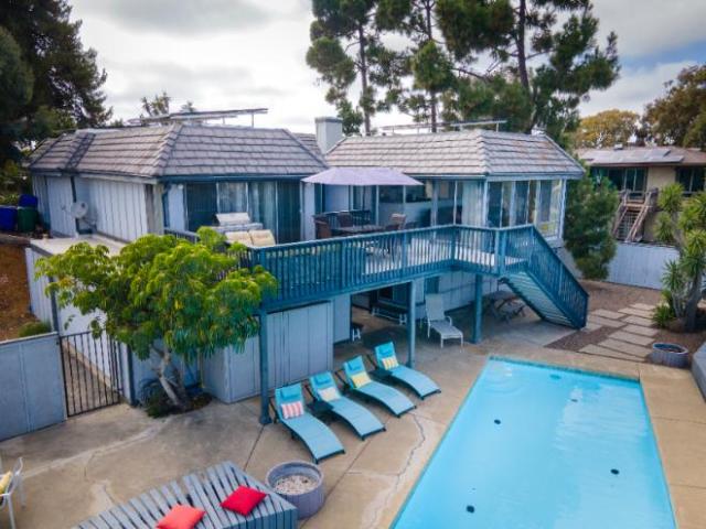4 Br, 3 bath, Single Family 8143 La Jolla Scenic Dr N
