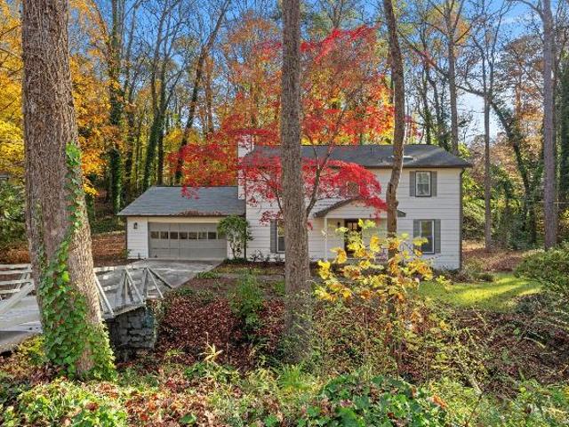 4 Br, 3 bath, Single Family 82 Vanessa Dr