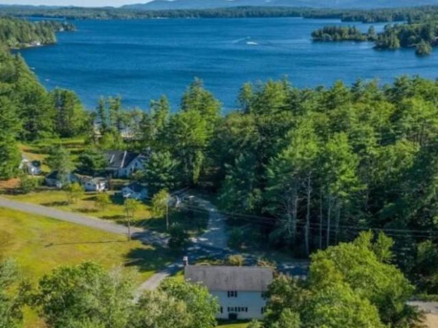4 Br, 3 bath, Single Family 8 Black Point Road