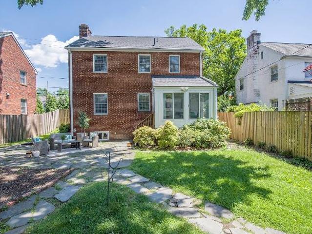 4 Br, 3 bath, Single Family 9412 Colesville Rd
